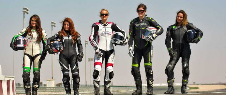 Female Become A Professional Motorcycle Racer - Super TT
